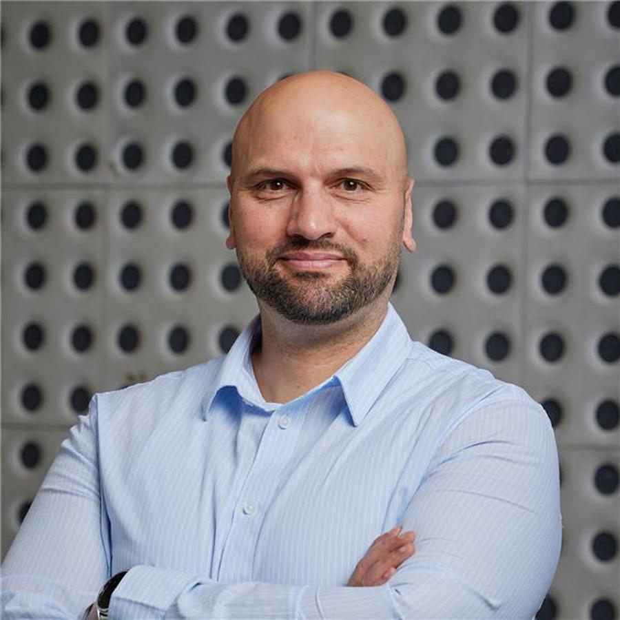 Tony Kassis | Kvadrat